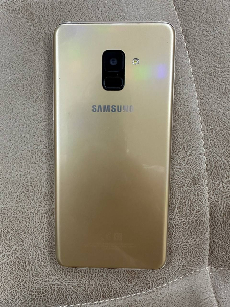 Samsung galaxy A8 srochno