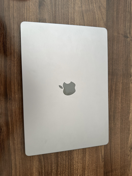 Macbook air M2 15 512ssd