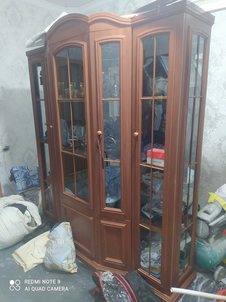 Prodayetsya mebel dlya zala srochna
