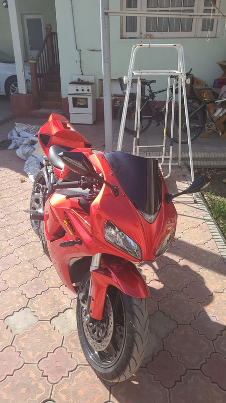 Продам мотоцикл HONDA CBR1000RR