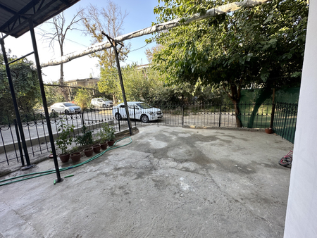 Srochno sotiladi Eshonguzar raysentrda 2*3/1/2