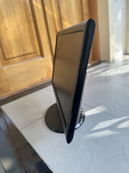 Aos Monitor 19 dyum