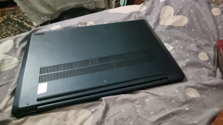 Noutbook LENOVO  serochna sotiladi