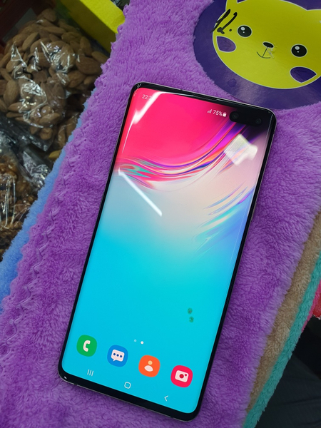 Samsung Galaxy S10 5G 256Gb Sotiladi