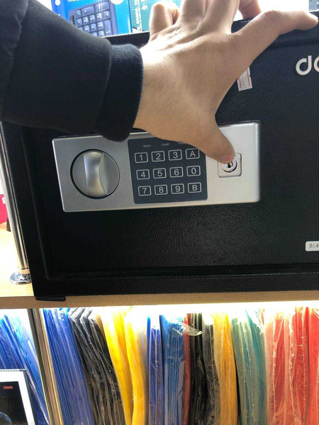 Сейф Deli  Новый