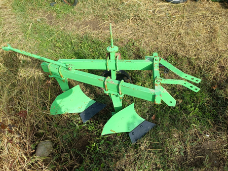 Mini Traktor  Zubr