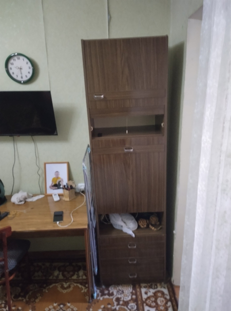 Немецкая стенка в хорошем состоянии