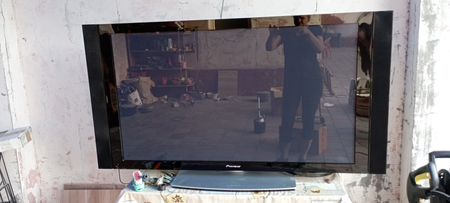 Телевизор Pioneer  50'' японская сборка