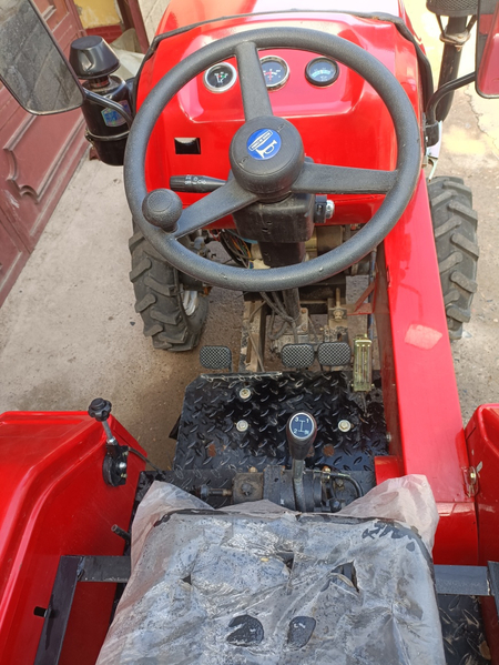 Mini Traktor  Zubr