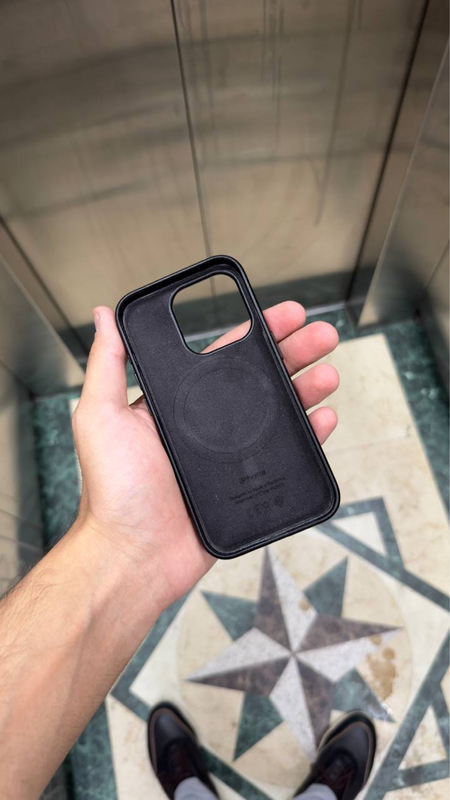 Iphone 15 pro  кожаный оригинал чехол