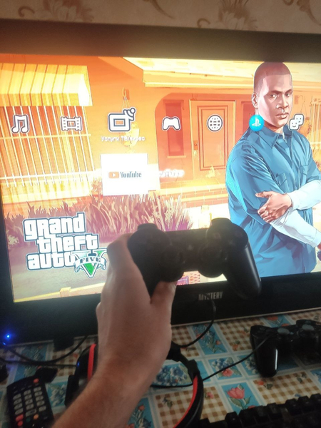 Ps3 4 pult 700gb o'ynlari juda ko'p