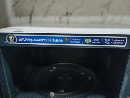 Продаётся Микроволновая печь Samsung ME712KR