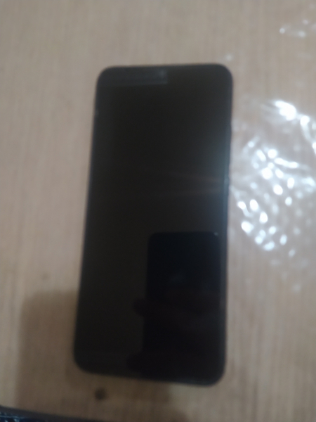 Redmi 9A 32/2 holati yaxshi ozma oz qotib ishlaydi