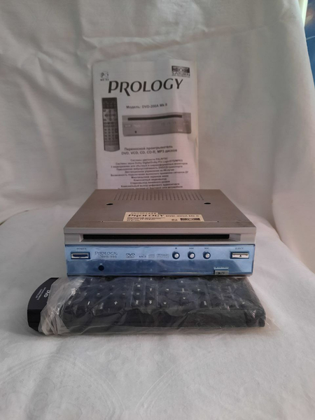 Продаю магнитофон PROLOGY.