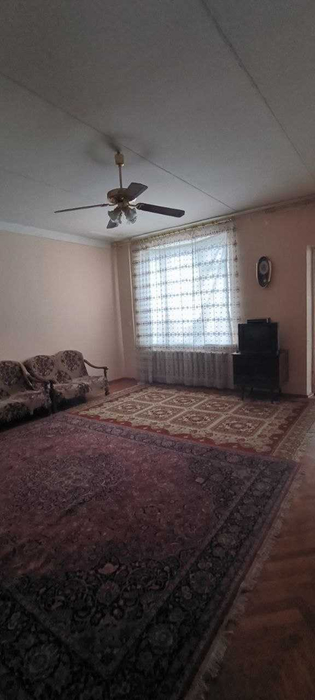 м.Буюк Ипак Йули дом 6.75-сот 6-комн 250 м² фасад 18 м,глубина 40 м