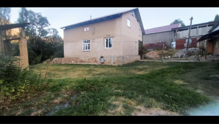 Cimyonda 24 sotikli hovli sotiladi