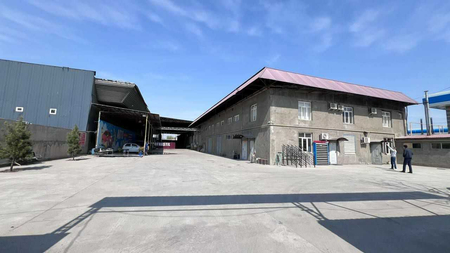 Продаётся частная 3 700 м². производственная база.