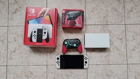 Новая! Чипованная! Nintendo Switch Oled 180 GB