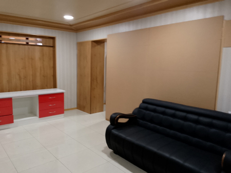 Yumshoq mebel ofis uchun sotiladi