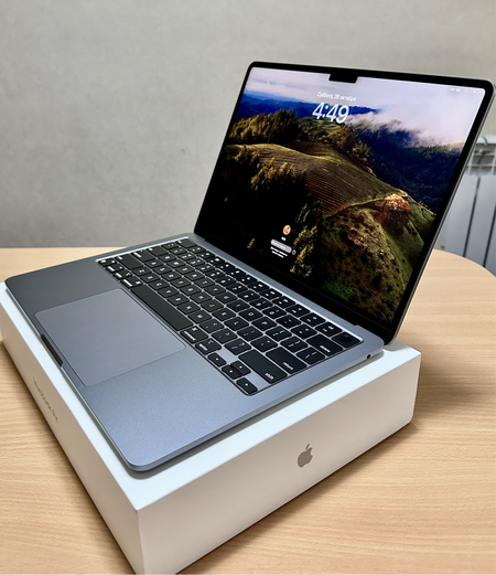 Yangi MacBook Air M2-8GB/256GB (Space gray) noutbuk