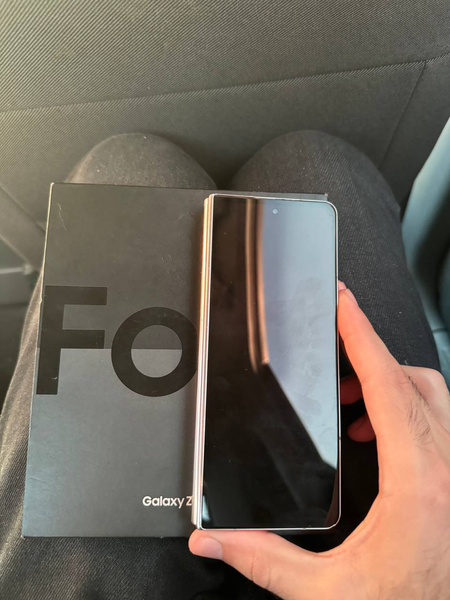 Samsung gelaxy z fold 4 ideal