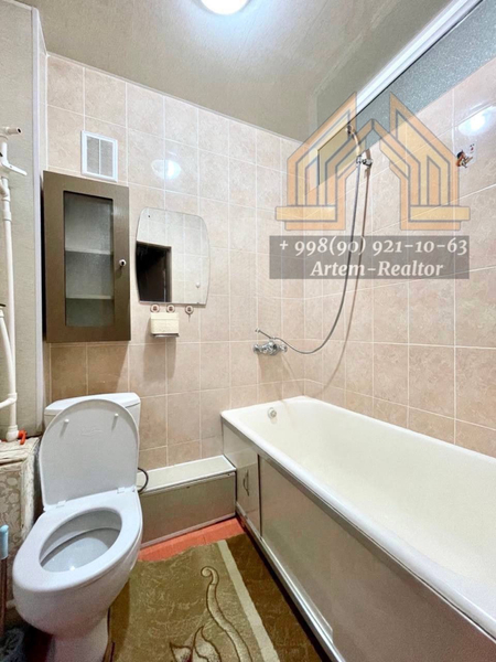 Паркентский Уммон , 2/2/4 , улучшнка , 65м2 , 2*6 балкон , 70 000 у.е