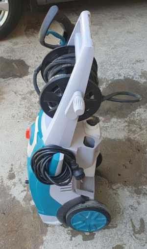ПРОДАЕТСЯ KARCHER КАРЧЕР TOTAL 2800W  работает отлично деньги нужны