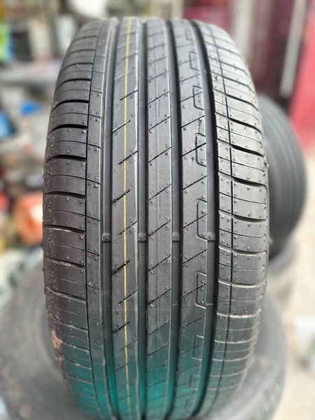Goodyear 215/55/17R  2023 yili