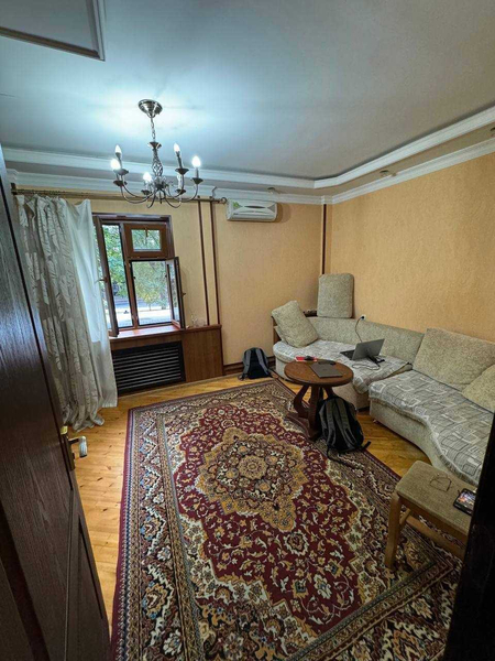 V3779 1/2/4 Ц2 Гоголя улица Ор.р: Аллея Алайский 50м2 жилое