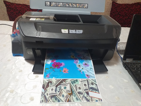 Epson r270 б/у Сотилади 1 млн