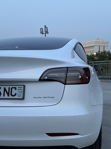 Tesla Model 3 Dual Motor Longe Range