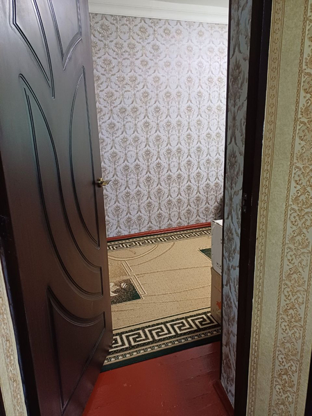 4 xonali Dom sotiladi