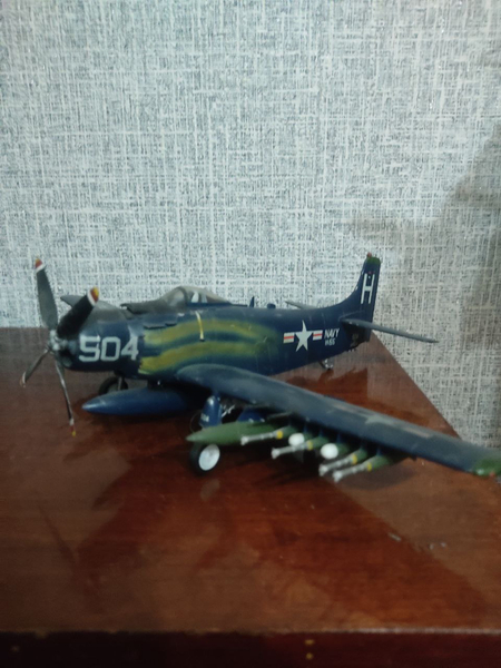 Сборная моделька AD-6 Skyraider, Monogram