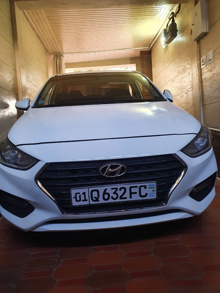 Avto hyundai accent