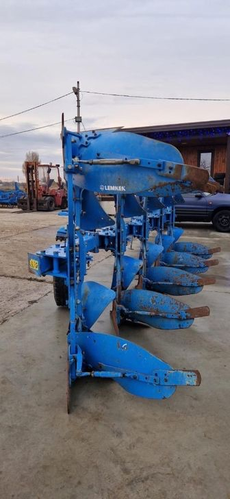Lemken europal 7. 5 korpus plug bor