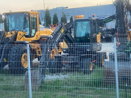 Принимаем заказы на спец технику Volvo  из европы