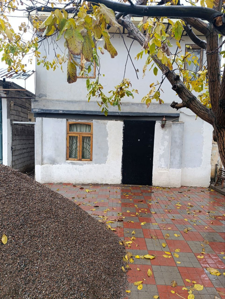 Продаётся участок в чирчике 1 соток 3 ком в аккаваке около 12 школы