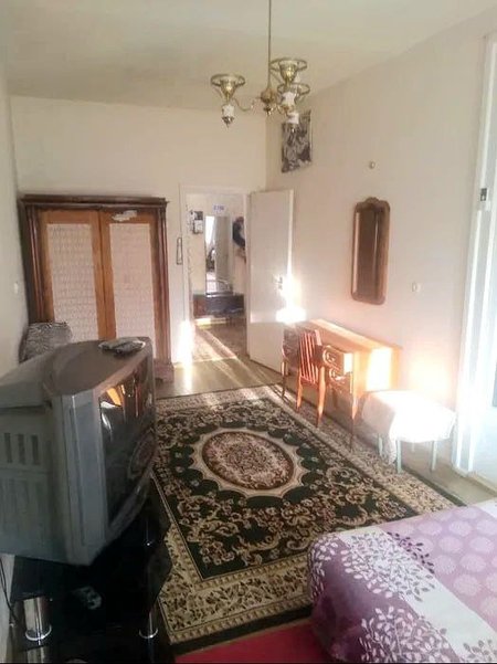 Sh.Rustavelli 2/5/5 kirpich, or-r Cvetochnii bazar