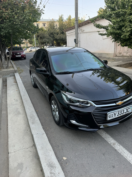 Onix A/T Premier Turbo 2023