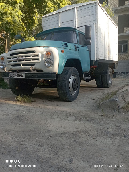 Zil          130