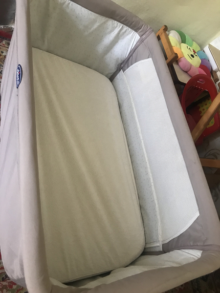 Продается детская кроватка Chicco