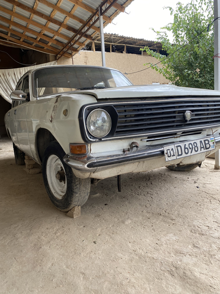 Gaz 2410 sotiladi