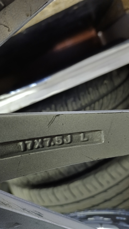 Diska R17 J7.5 Sotiladi