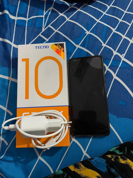 Texno Spark 10 ideal