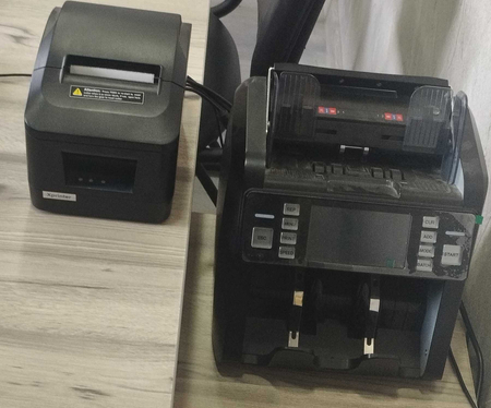 Pul sanidigon aparat chek aparatiyam bor dollar farshifka ajiratadi