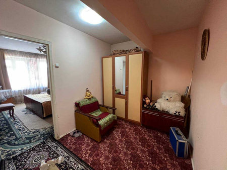 2 Xonali kvartira sotiladi xama mebel jihozlari bilan