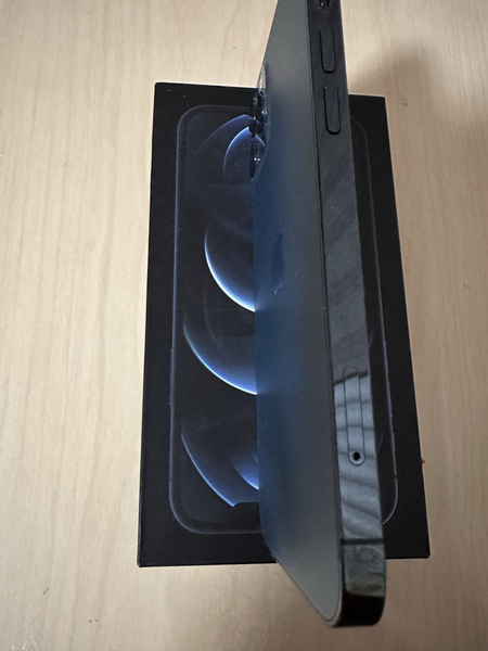 Iphon 12 pro Zo’ri tozza 256gb LLA O’zimniki