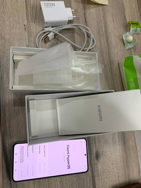 Продам Xiaomi 13T pro 256gб в идеале,комплект