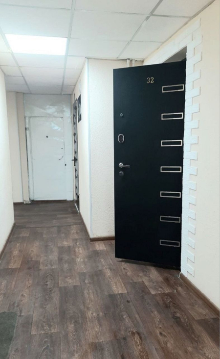 Срочно продается на Авиасозлар-3 1/3/4 бывшая общежитие условия внутри