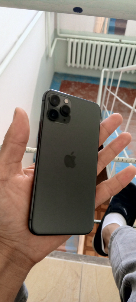iPhone 11 pro 256